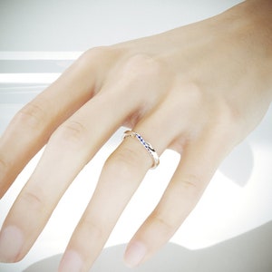 14k White Gold Mobius Ring Set With Blue Sapphire | Blue Sapphire ...