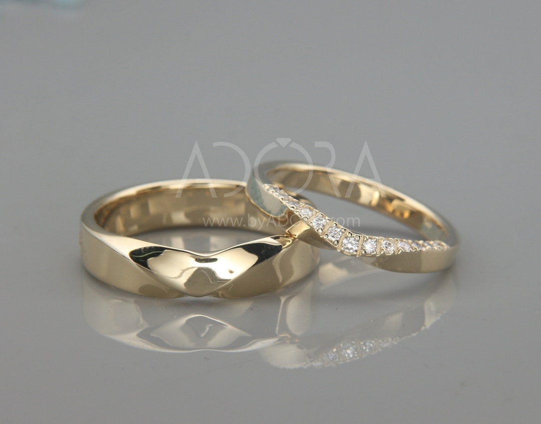 Handmade His and Hers Heart Wedding Band Set | 14k Gold Mobius Heart ...