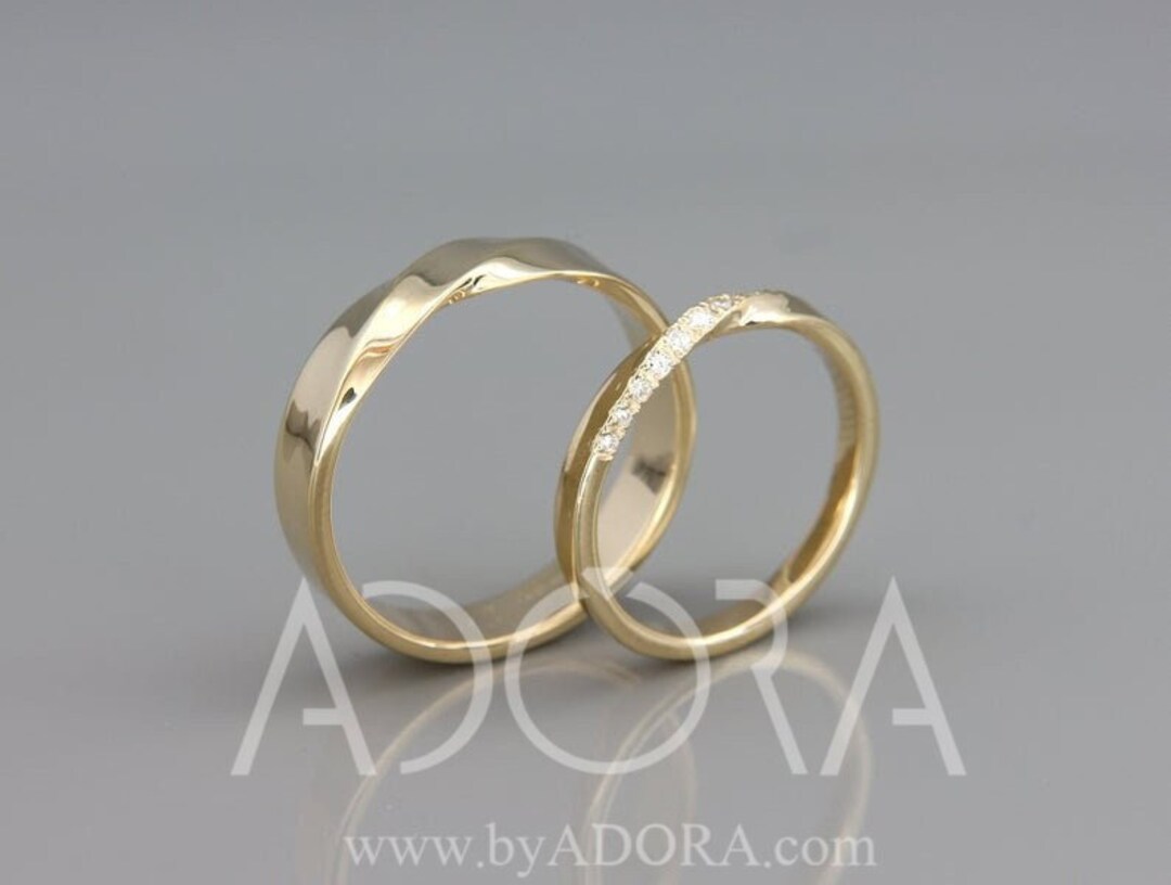 14k Gold Mobius Wedding Rings Set With Diamonds | His and Hers Mobius ...