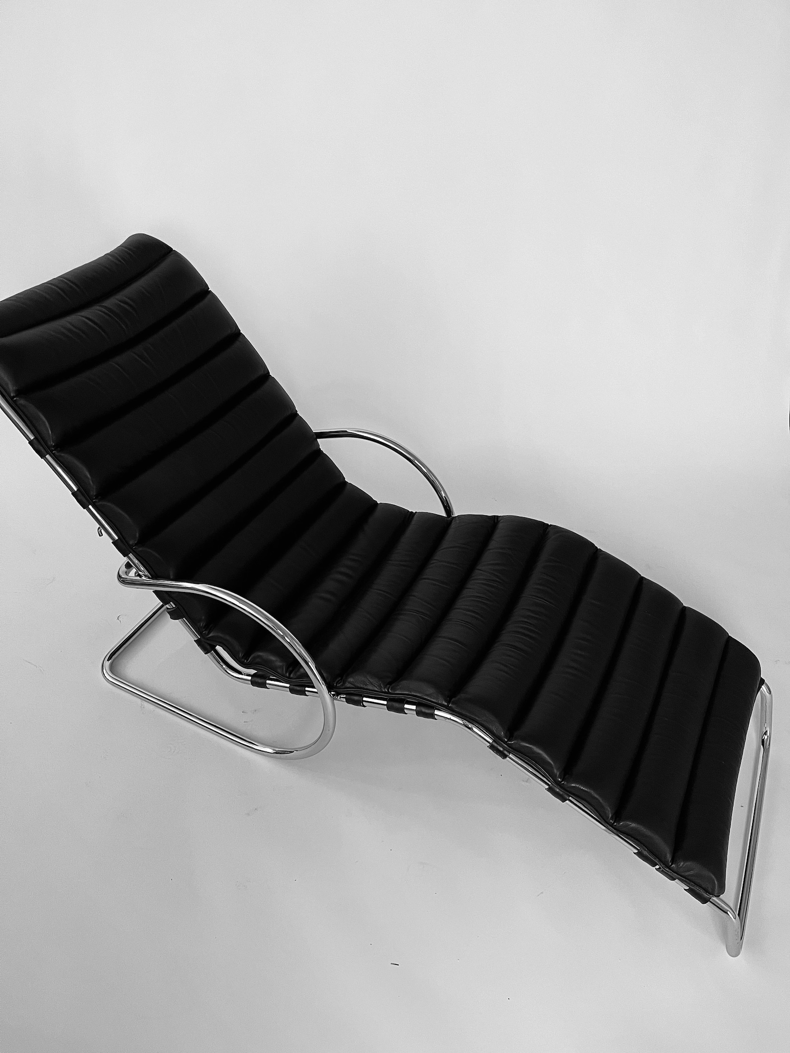 MR Chaise Lounge Chair by Mies Van Der Rohe, 1929 - Etsy