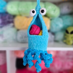 Crochet Alien Basket Pattern: Plush Car & Plant Hanger (PDF Pattern) - Etsy