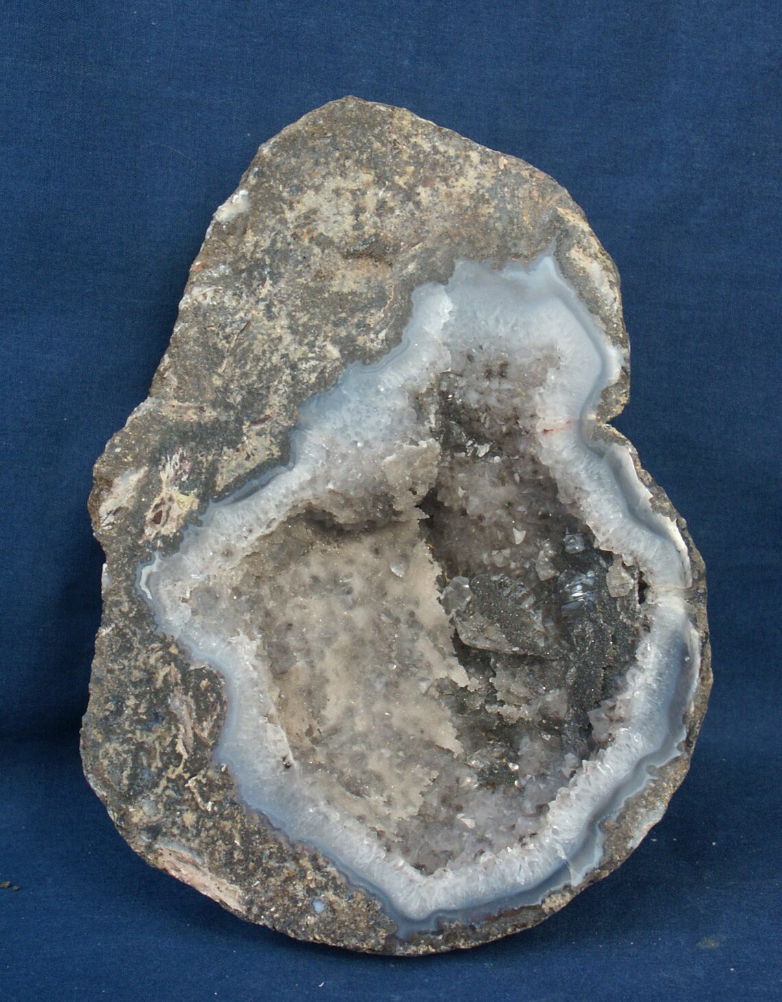 Cut in Half and Polished Dugway Pass Geode utah, 19.16.5 - Etsy