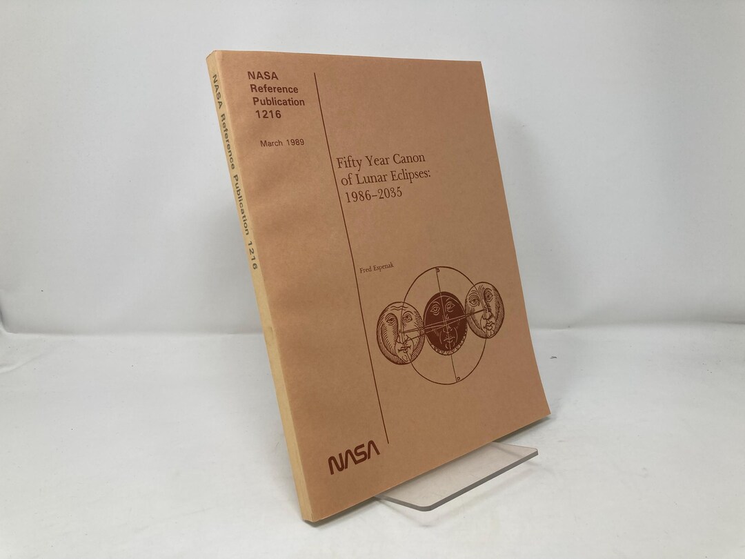 Fifty Year Canon of Lunar Eclipses: 1986-2035 by Fred Espenak PB ...