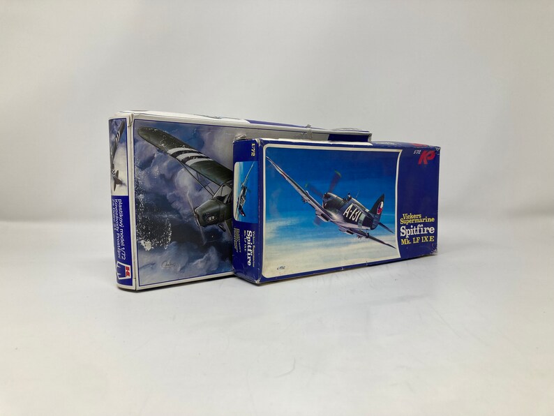 Set of 2 KP 1/72 Scale Model Airplane Kits vickers Supermarine Spitfire ...
