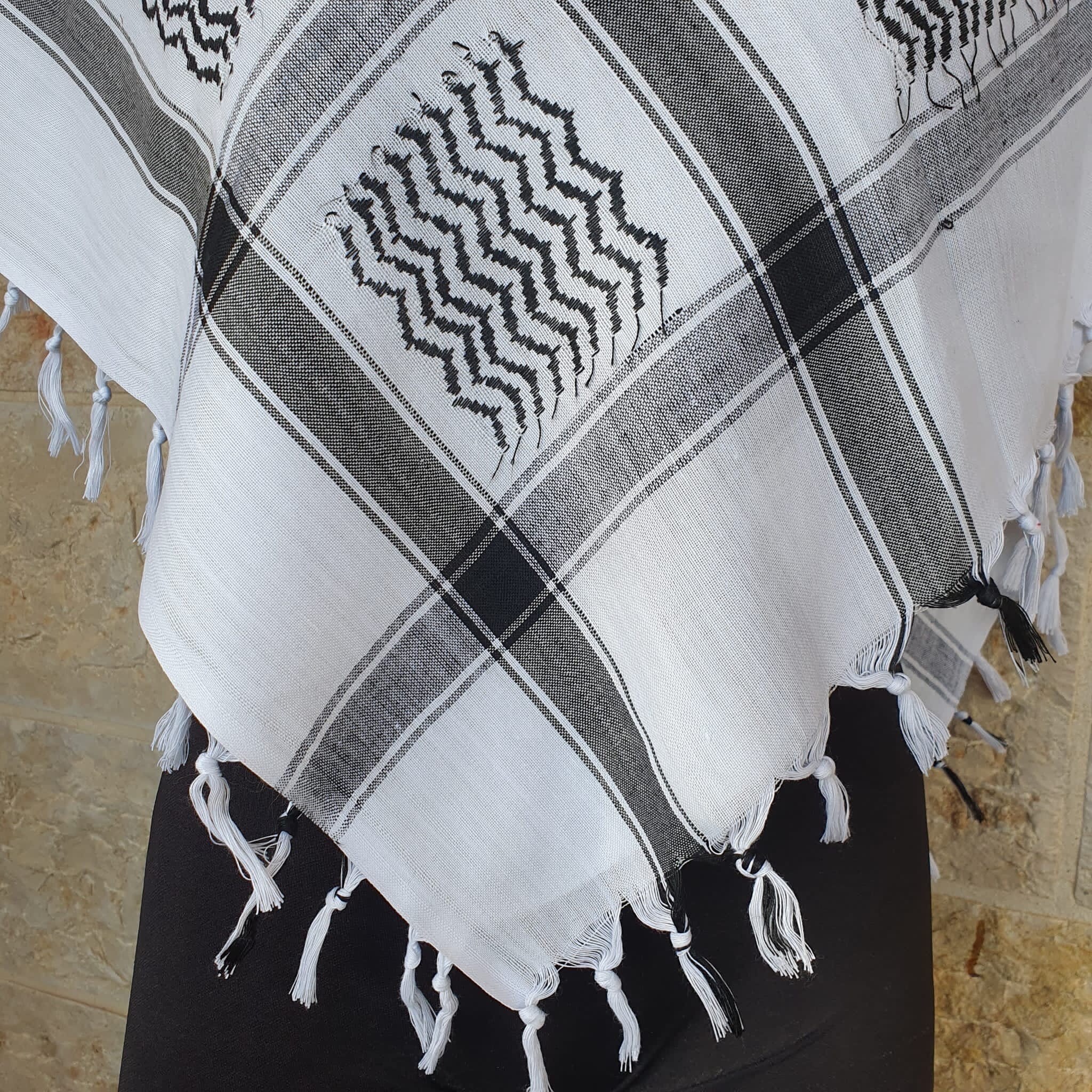 Authentic Kufiya / Keffiyeh / Shemagh Made in Palestine - Etsy