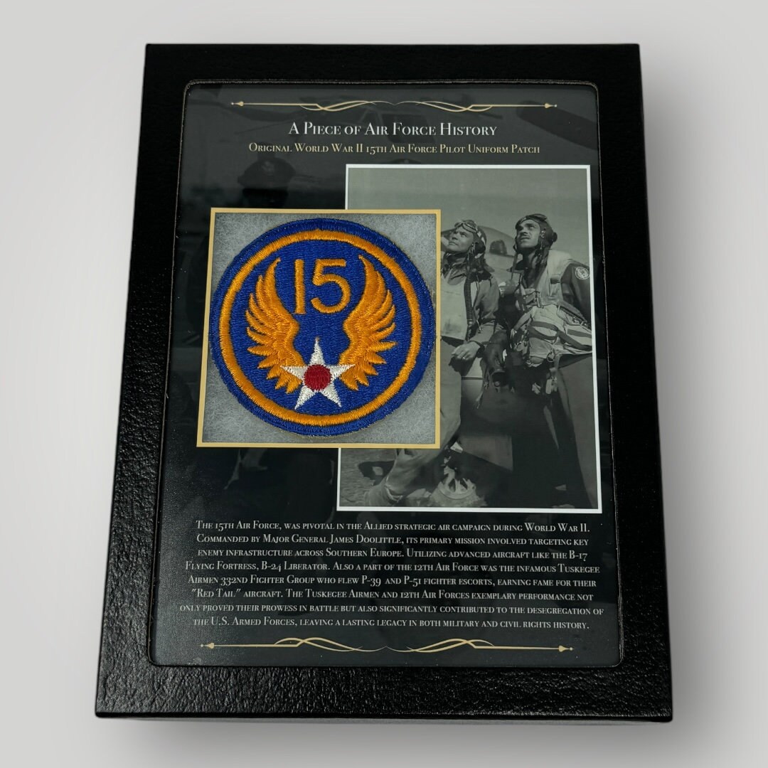 WWII 15th Air Force Pilot Uniform Patch in Display Case (C.O.A ...