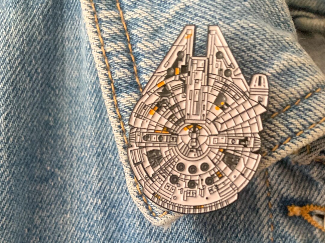 Star Wars Millennium Falcon Enamel Pin Badge Large Colourful - Etsy