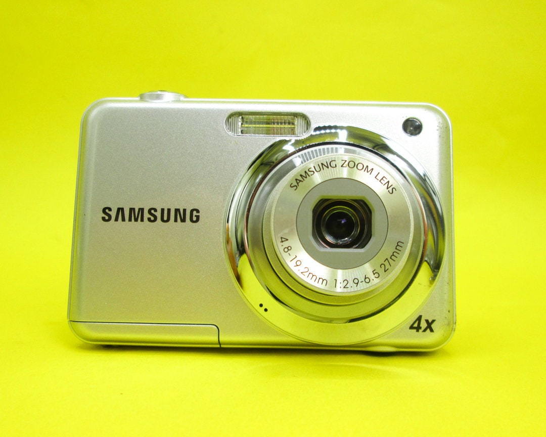 Samsung ES9 12.2MP Compact Digital Camera Point & Shoot Silver Working Y2K CCD Retro - Etsy