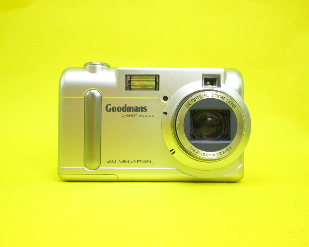Goodmans G-shot 3020Z Compact Digital Camera Point & Shoot Silver Retro ...