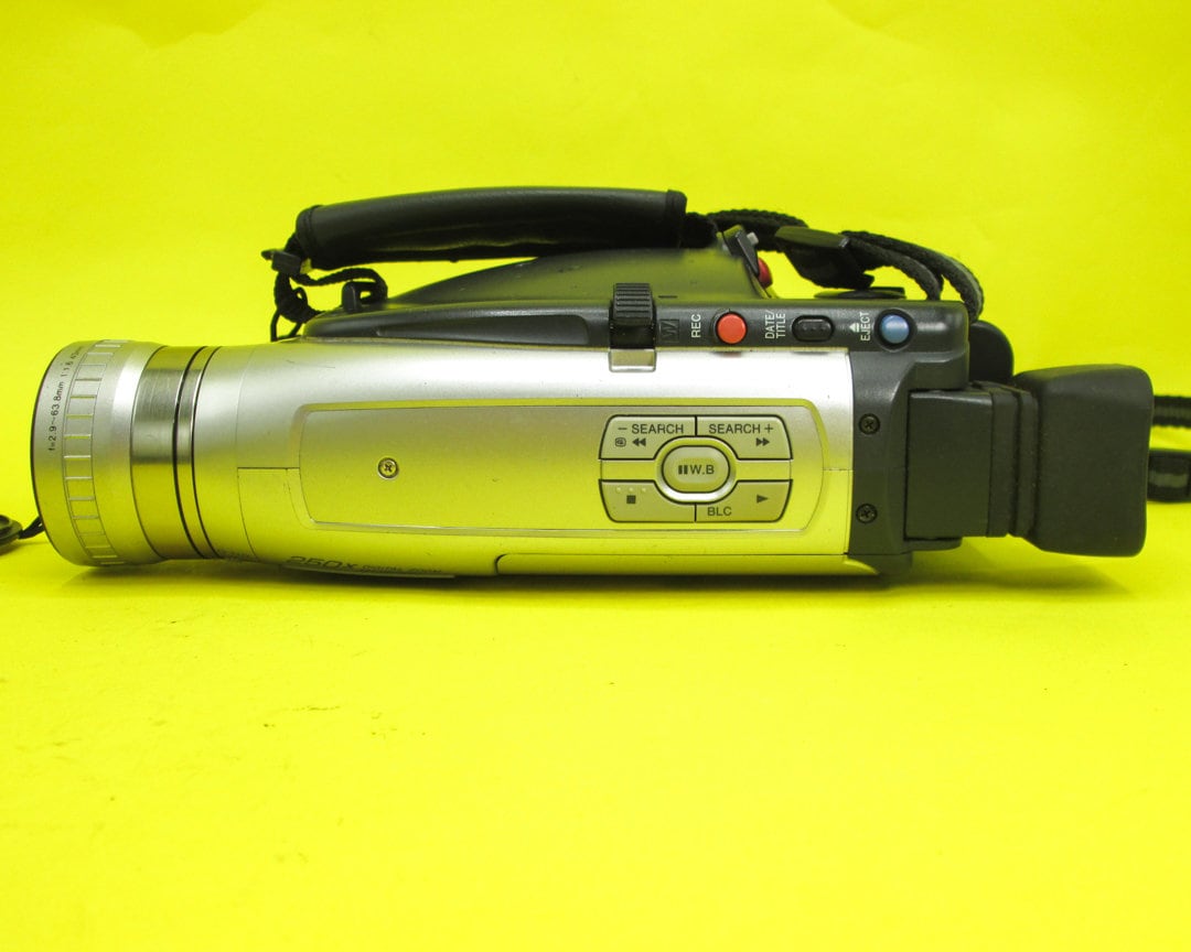 Panasonic RZ10 VHS-C Compact Portable Camcorder Y2K 250x Digital Zoom ...