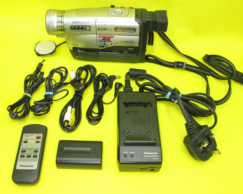 Panasonic RZ10 VHS-C Compact Portable Camcorder Y2K 250x Digital Zoom ...