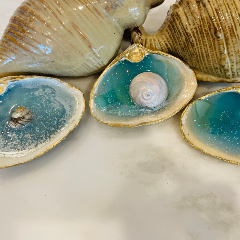 Clam Shell Dish - Etsy