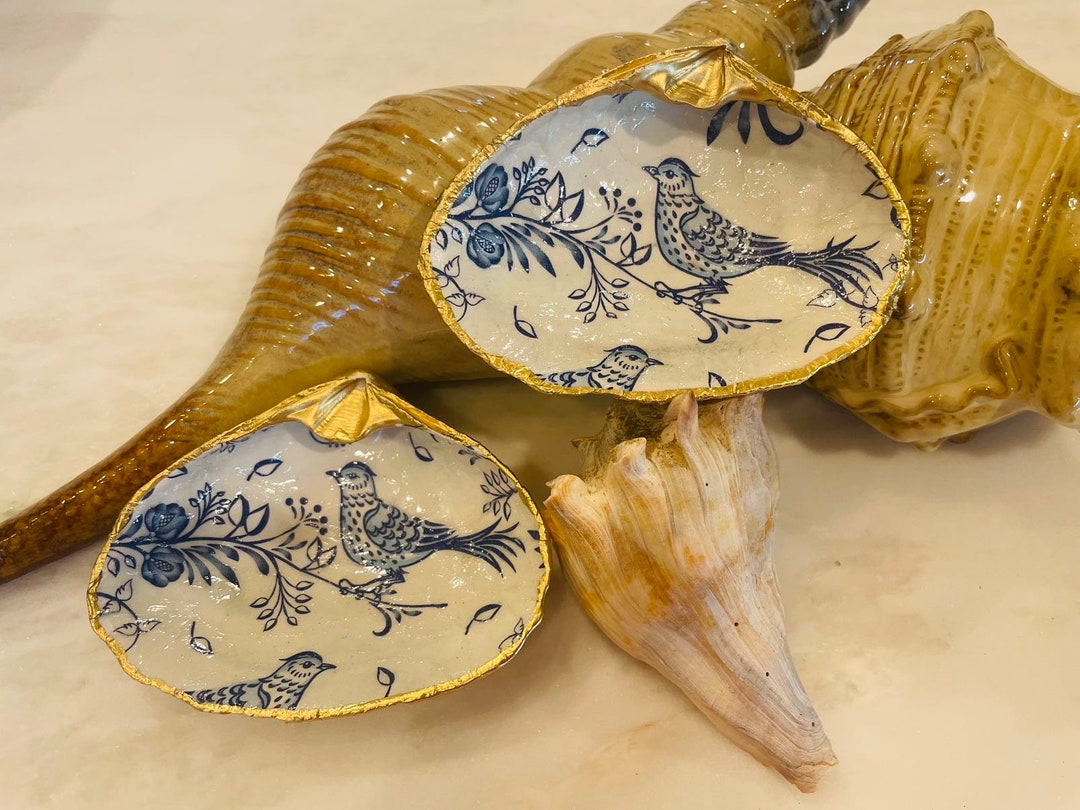 HANDMADE Decoupage Blue and White Bird Clam Shell Trinket/jewelry Dish ...