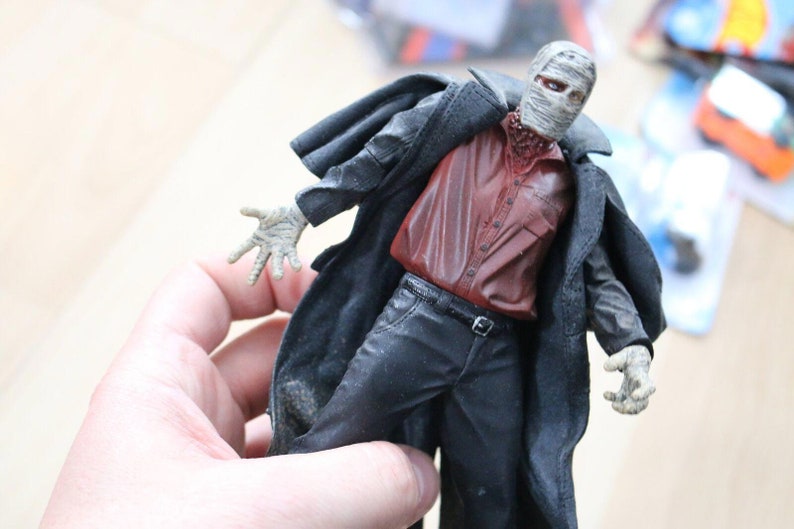 Movie Maniacs Darkman Peyton Westlake Series 1 Action Figure SOTA Toys ...