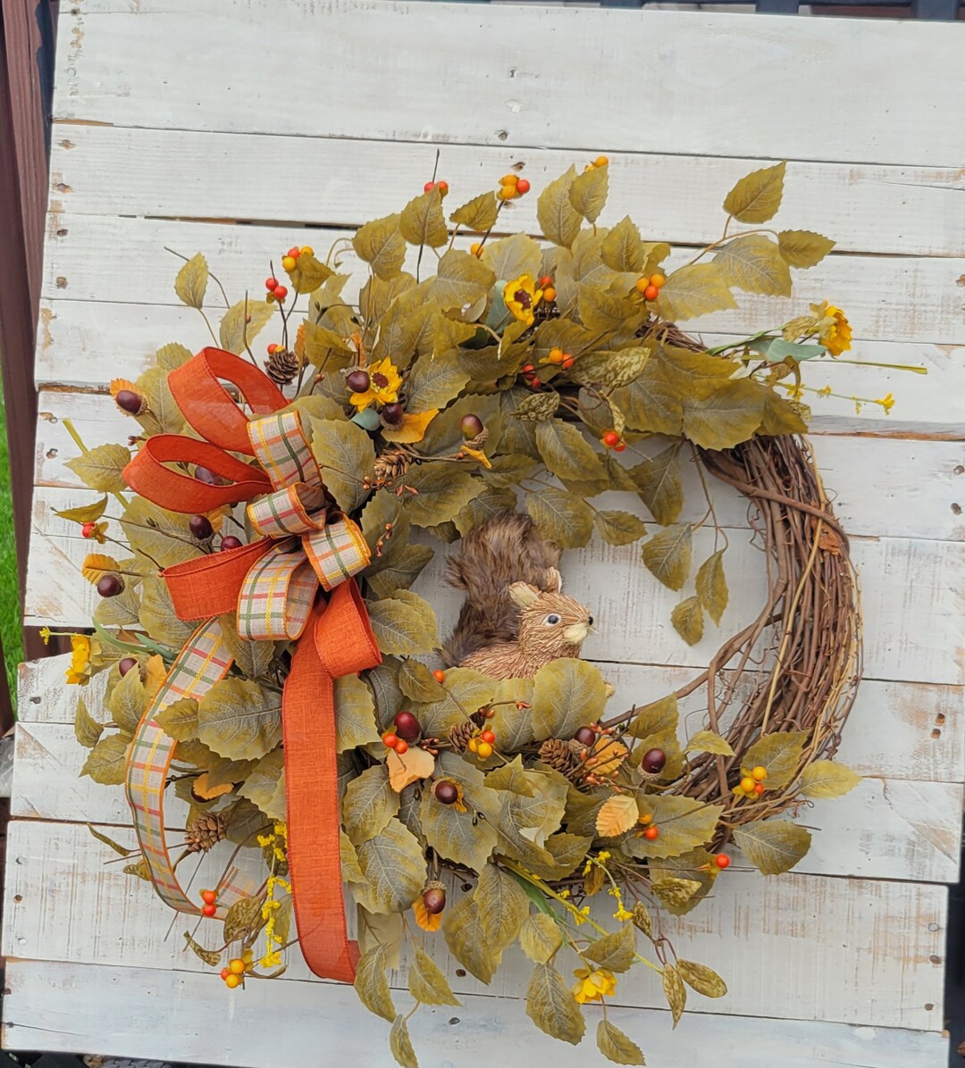 Squirrel Wreath, Fall Wreath, Squirrel Decoration, Acorn Wreath, Front ...