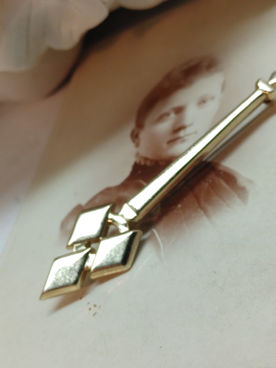 signed monet pin gold - Gem