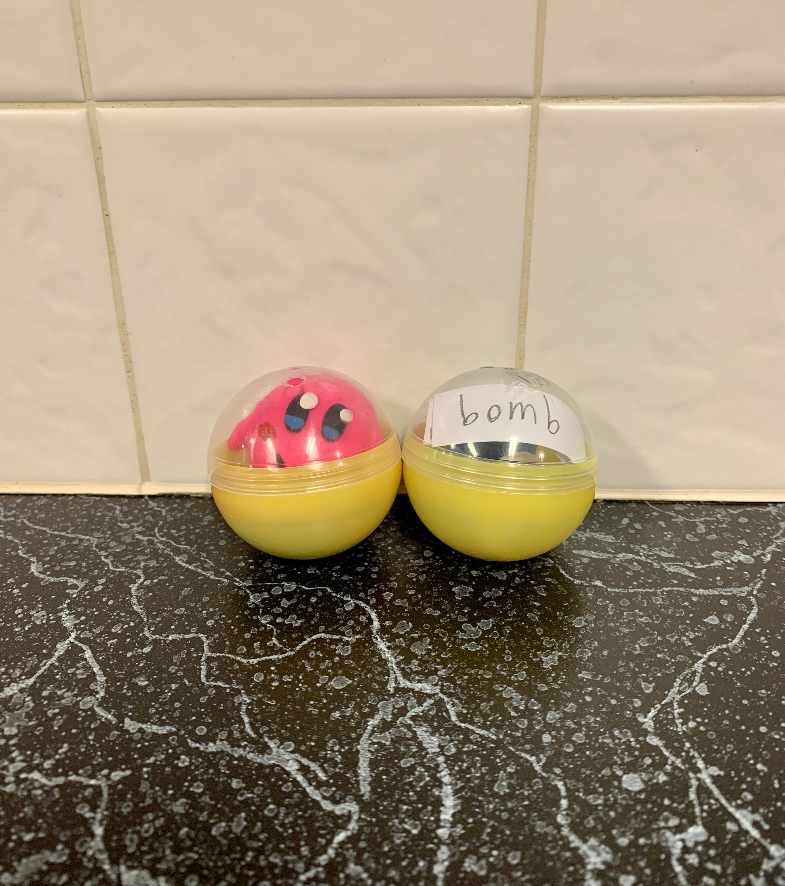 Kirby and the Forgotten Land Gotcha Machine Base Abilities hand ...