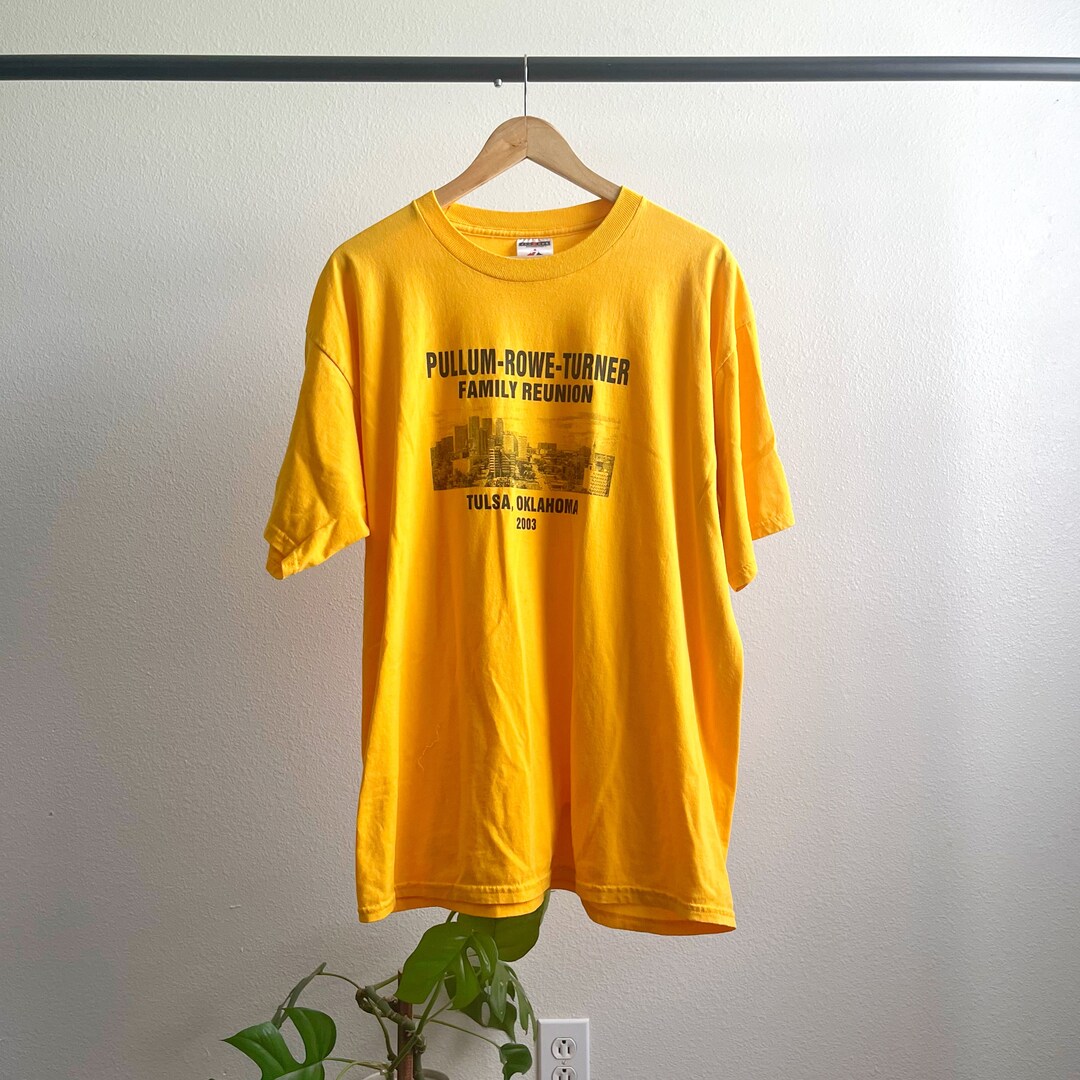 Vintage 2000’s Yellow Pullum-rowe-turner Family Reunion Graphic T-shirt ...
