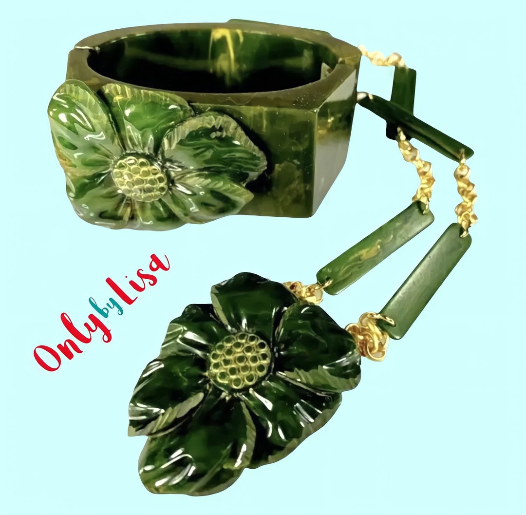 Carved Green Flowers, Bakelite Clamper Bracelet With Matching Bakelite ...