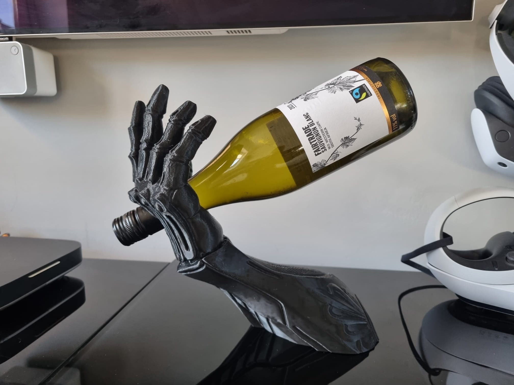 Cyborg Robotic Hand Wine Holder Optical Illusion, Party Centrepiece ...