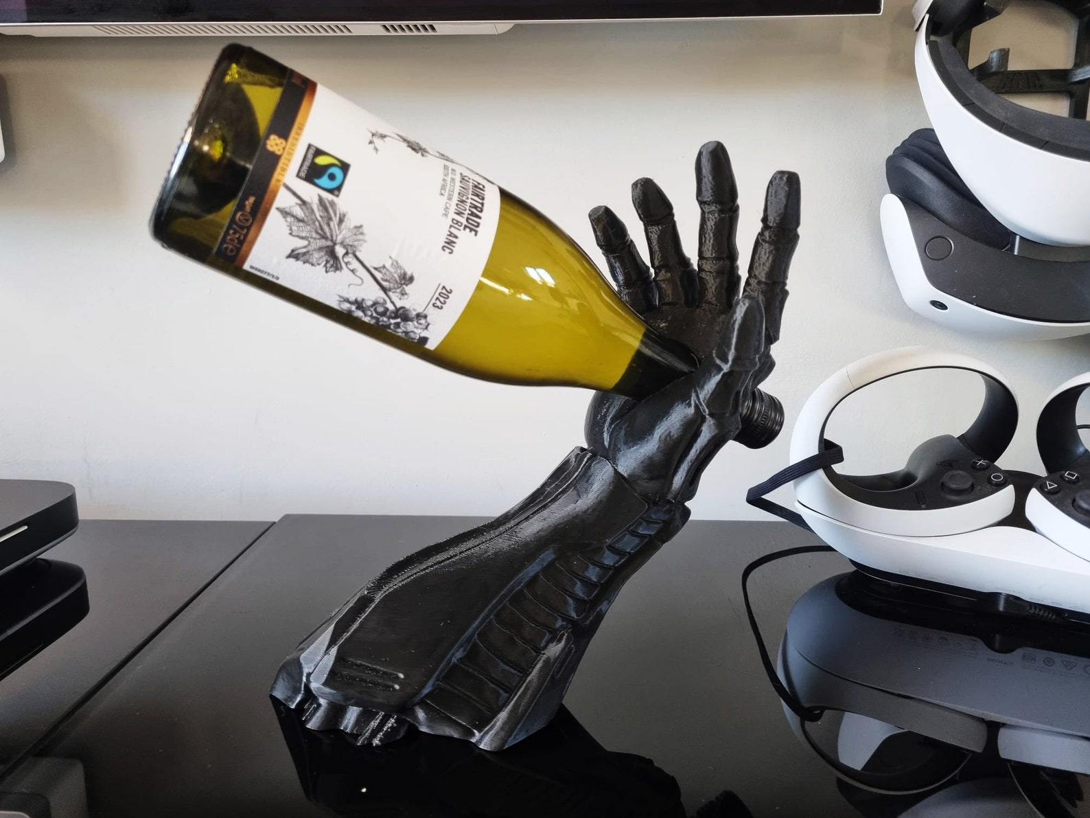 Cyborg Robotic Hand Wine Holder Optical Illusion, Party Centrepiece ...