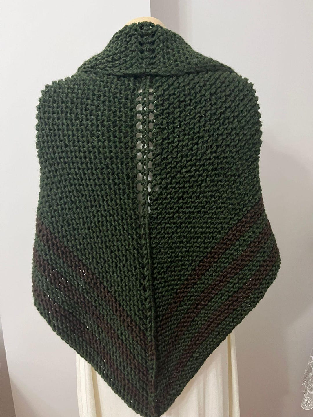 Claire Work Şalı, Outlander Sezon 7, Outlander Shawl, Triangle Sweater ...