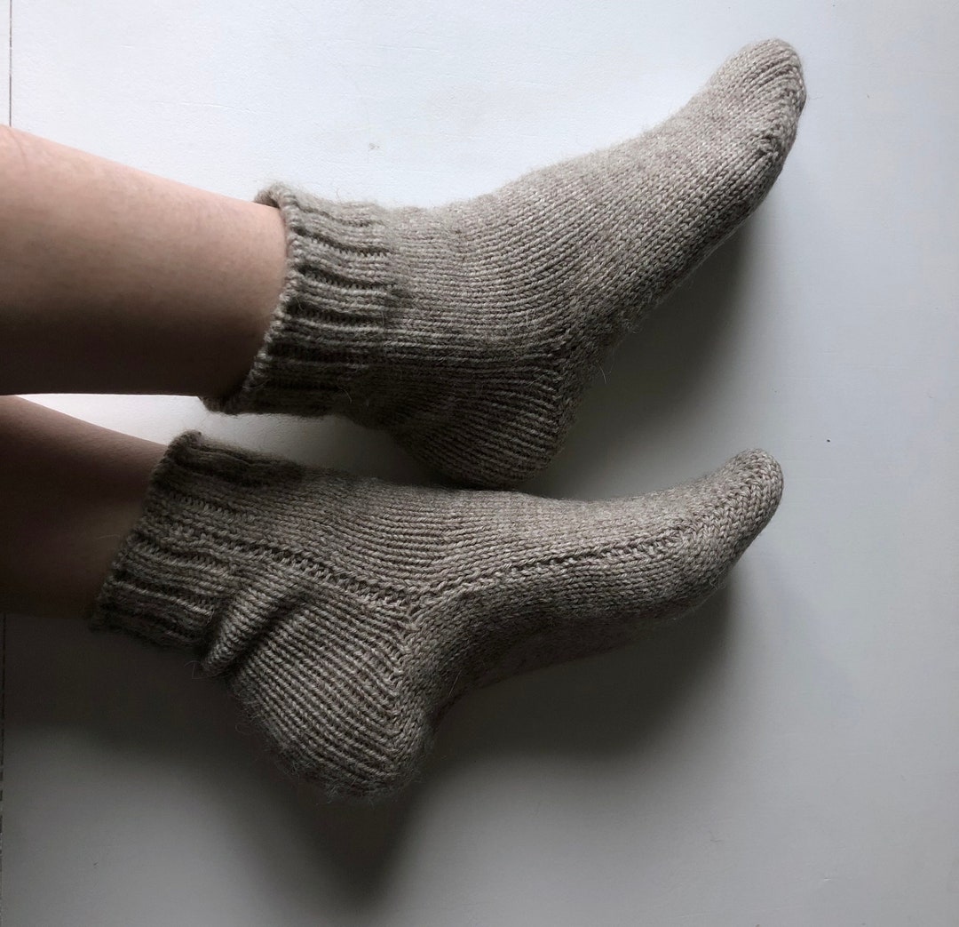Socks on a Single Bed Knitting Machine Tutorial, Sizes 38,40,43 Mid ...