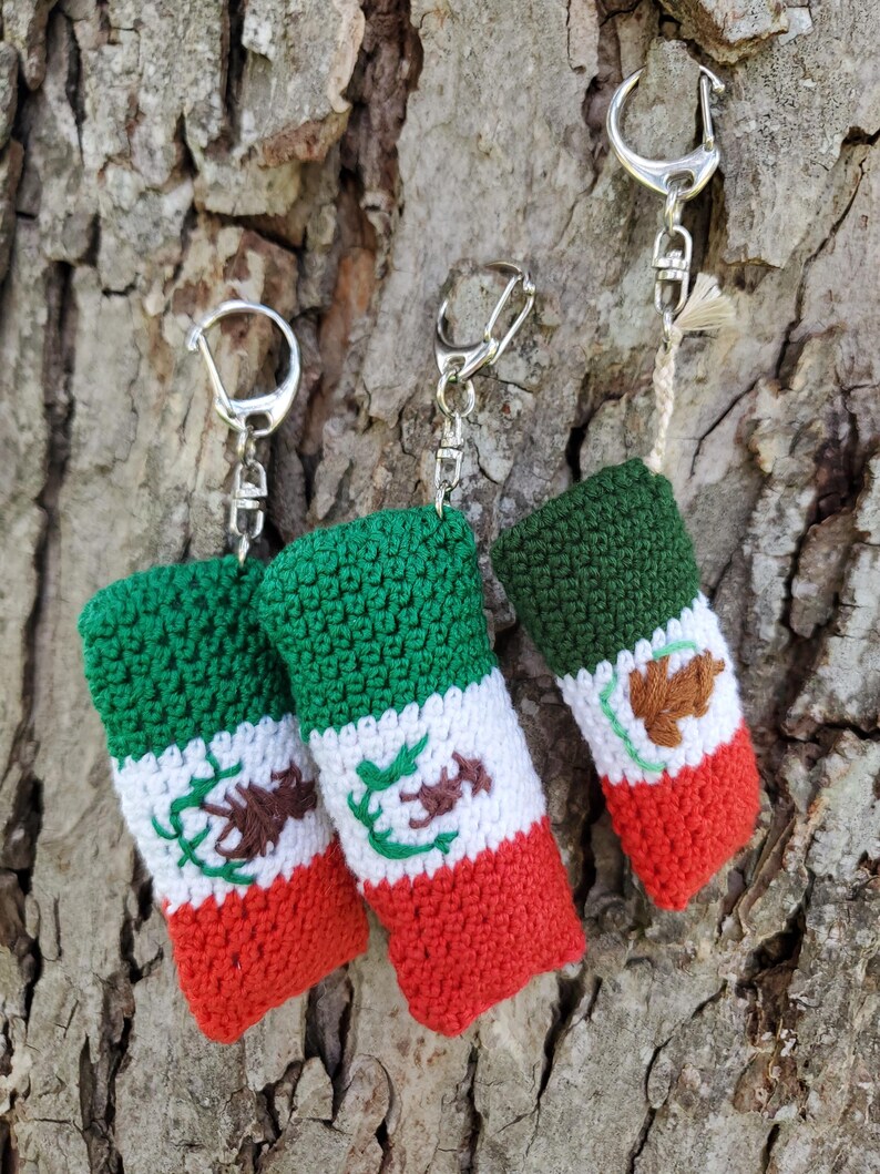 Mexican Flag Crochet Keychain Great for Small Gifts. Bandera Mexicana De Gancho Llavero - Etsy