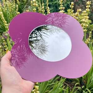 RETRO 60s/70s FLOWER MIRROR - Groovy Acrylic Dottie Daisy Wall Decor ...