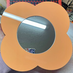 RETRO 60s/70s FLOWER MIRROR - Groovy Acrylic Dottie Daisy Wall Decor ...