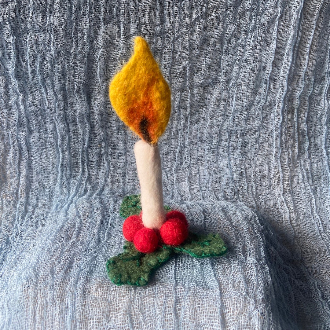 Candle With Wreath of Cristmas Berries / Felted 100% Wool /waldorf Toy ...
