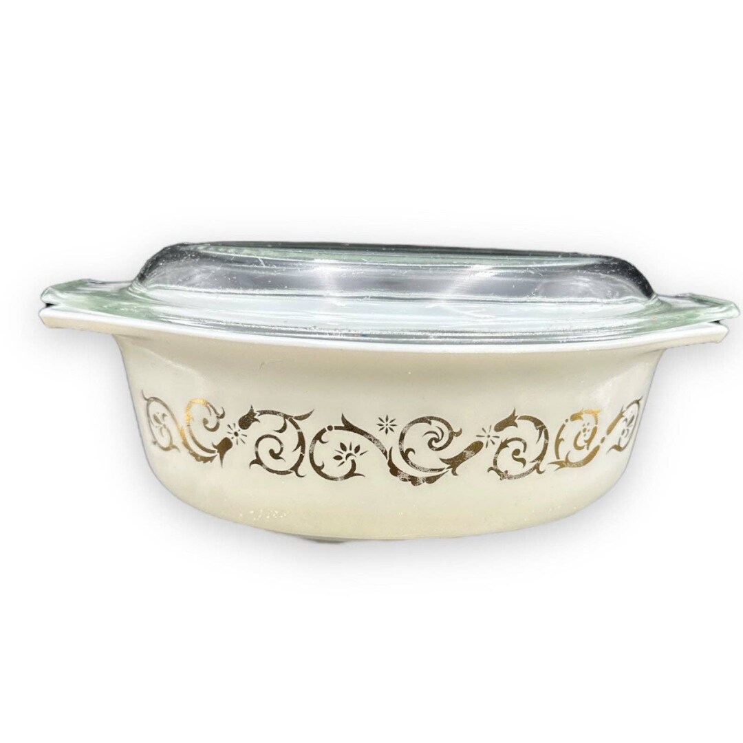 Pyrex Empire Scroll Golden Scroll 1-1/2 QT 043 Oval Covered Casserole ...