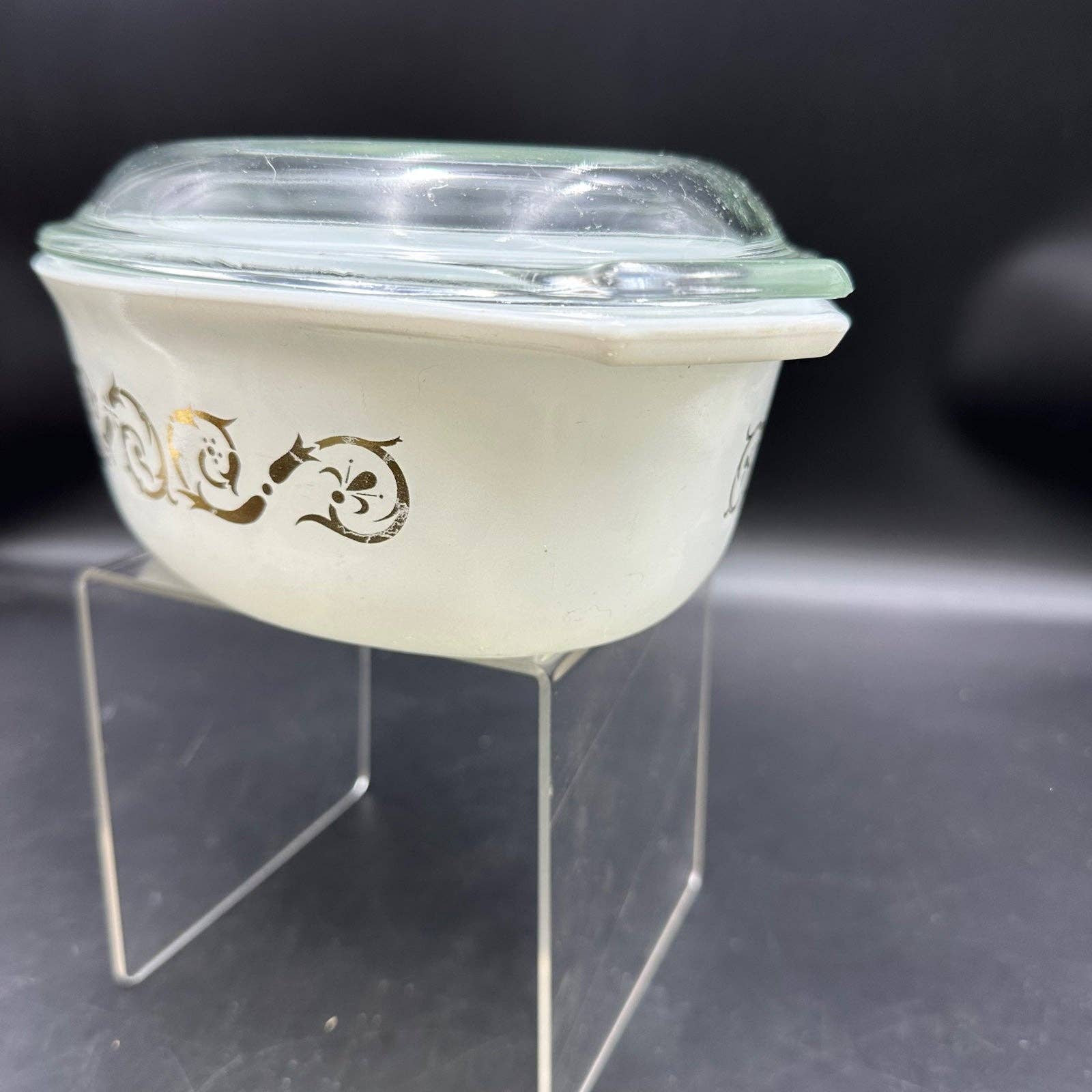Pyrex Empire Scroll Golden Scroll 1-1/2 QT 043 Oval Covered - Etsy