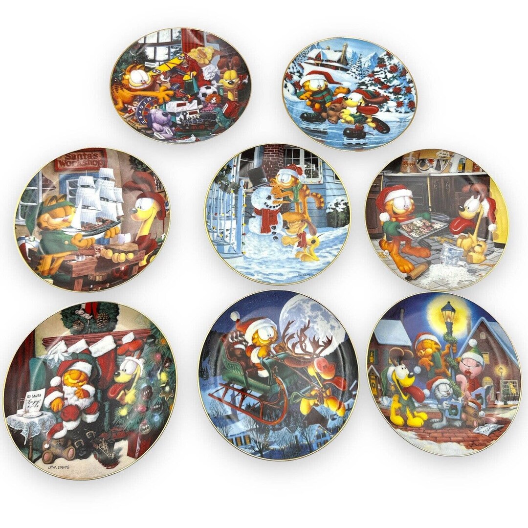 The Danbury Mint Garfield's Christmas Holiday Plates Set of 8 - Vintage ...