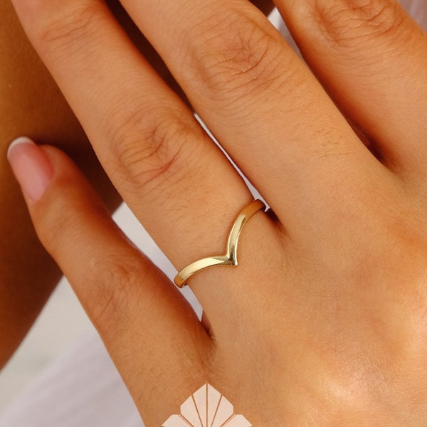 Chevron Ring - Etsy