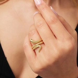 14k Gold Snake Ring, Snake Ring With Emerald Eyes, Statement Ring, Animal Ring, Dainty Serpent ...