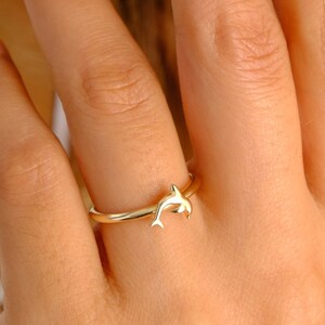 14K Gold Dolphin Ring, Dolphin Band Ring for Women, Delicate Animal ...