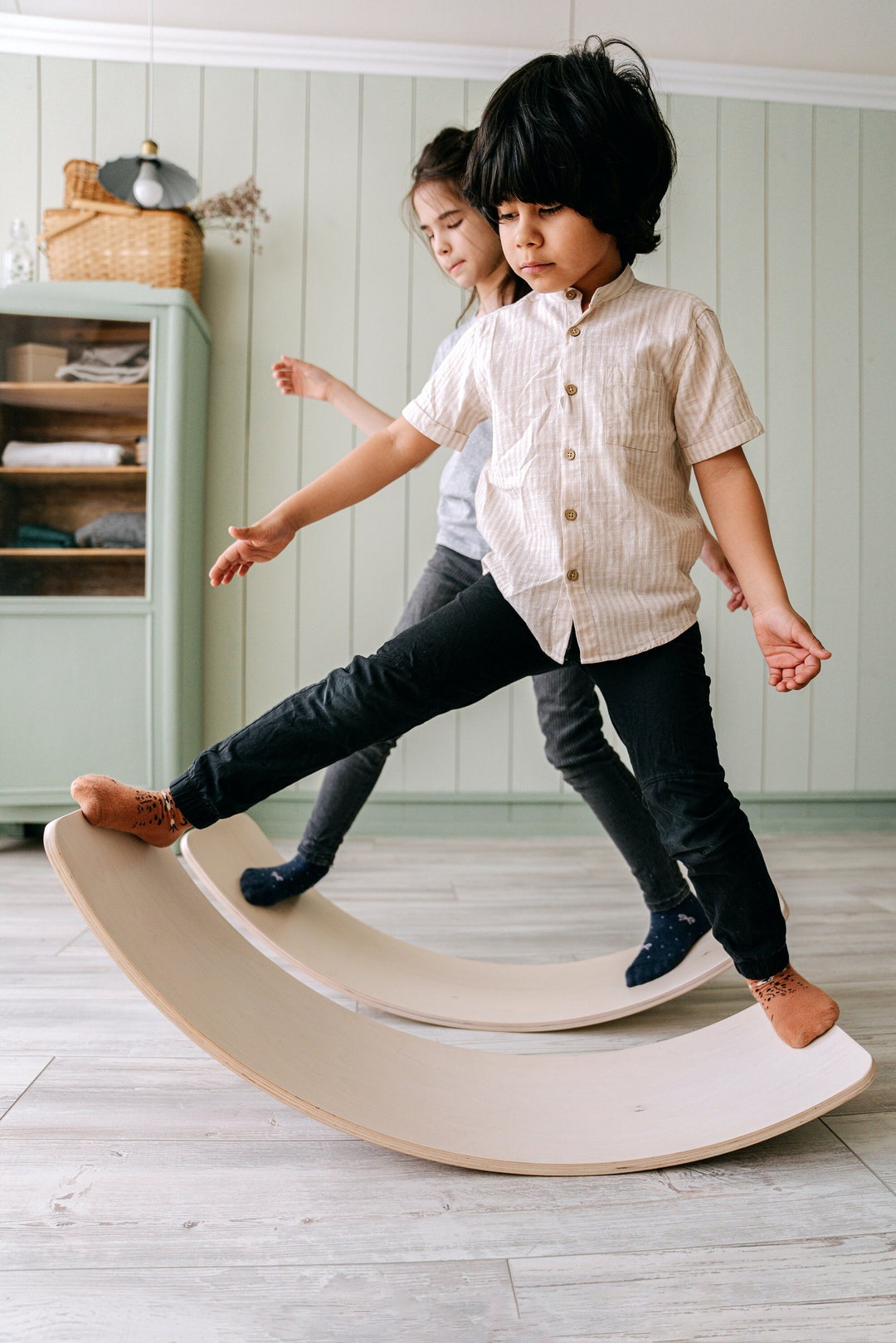 Montessori Wooden Balance Board for Kids-curved Wobble Board Balancing ...