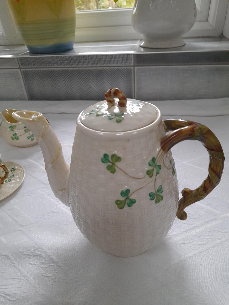 Belleek Pottery, 3rd Period (1926 - 1946) Shamrock Pattern Coffee Set ...