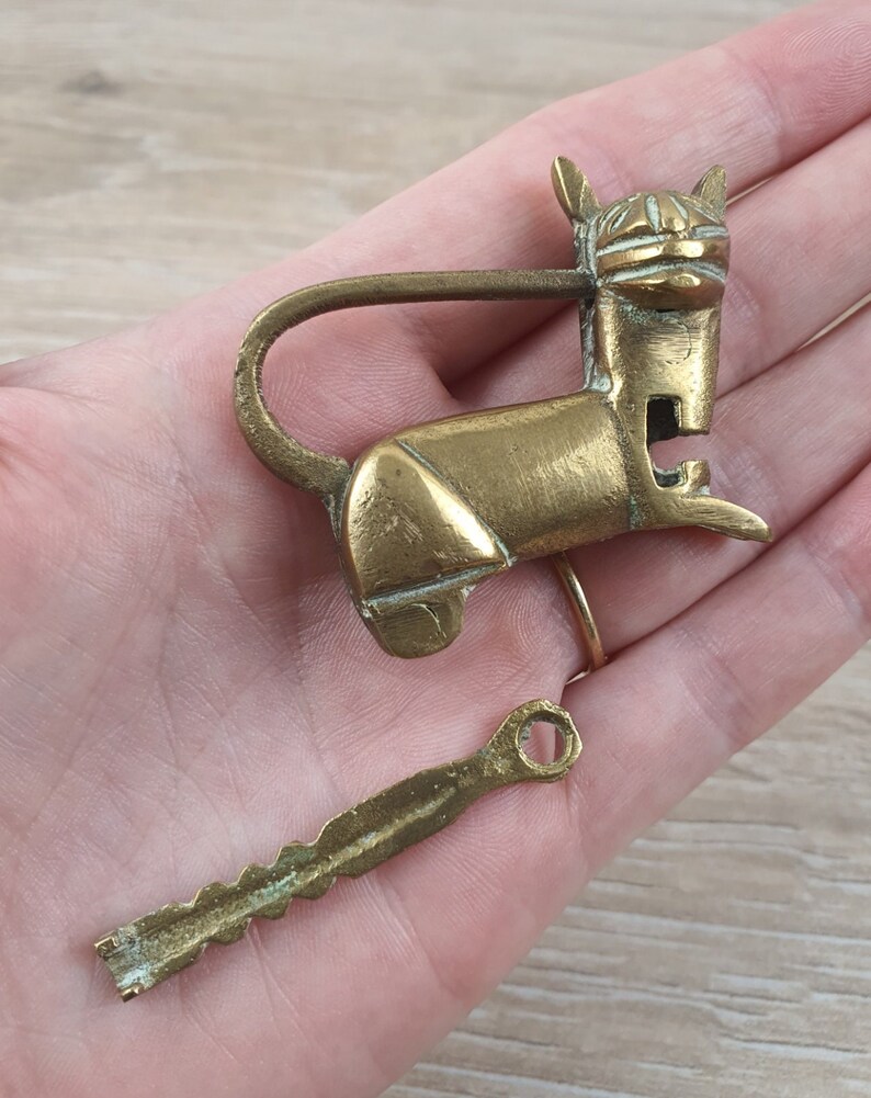 A Lovely Cat Shaped Brass Brass Shackle Cabinet Padlock With a Single ...