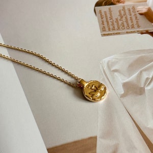 Gold Swan Pendant Necklace, Swan Coin Chain Necklace, Gold Pendant ...