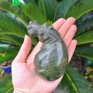 African Jade Stone Hippo Animal Carving, African Jade Crystal ...