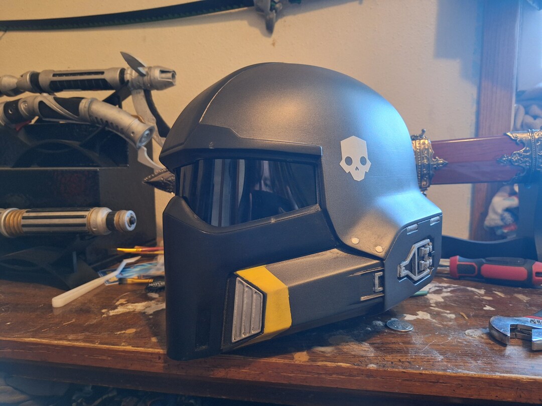 Helldivers 2 B-01 3d Printed Helmet With Tinted Visor for Cosplay - Etsy