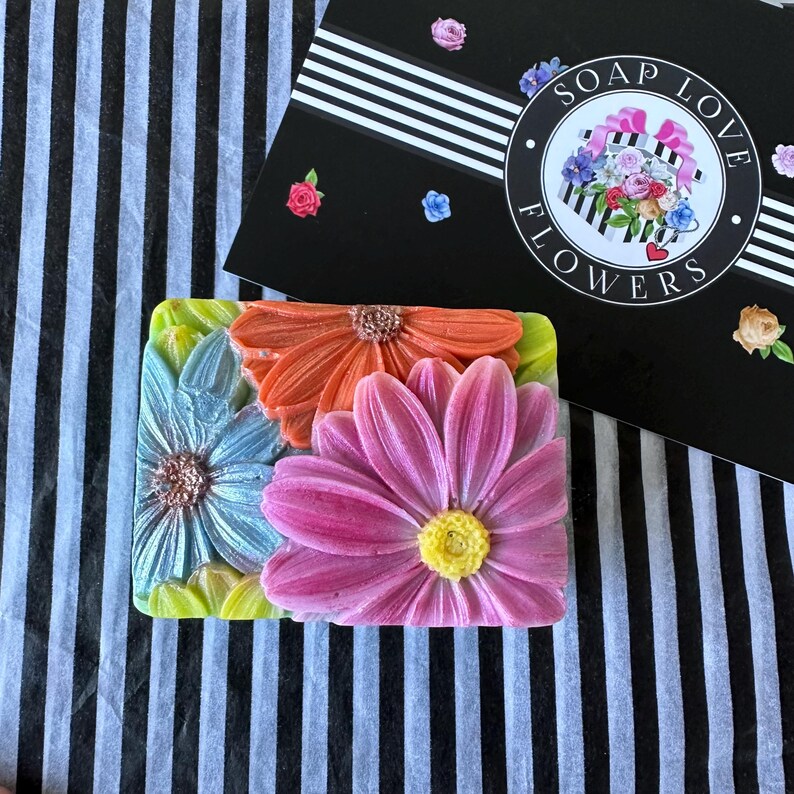 Handcrafted Flower Soap: Botanical Bridal Shower Favor - Etsy