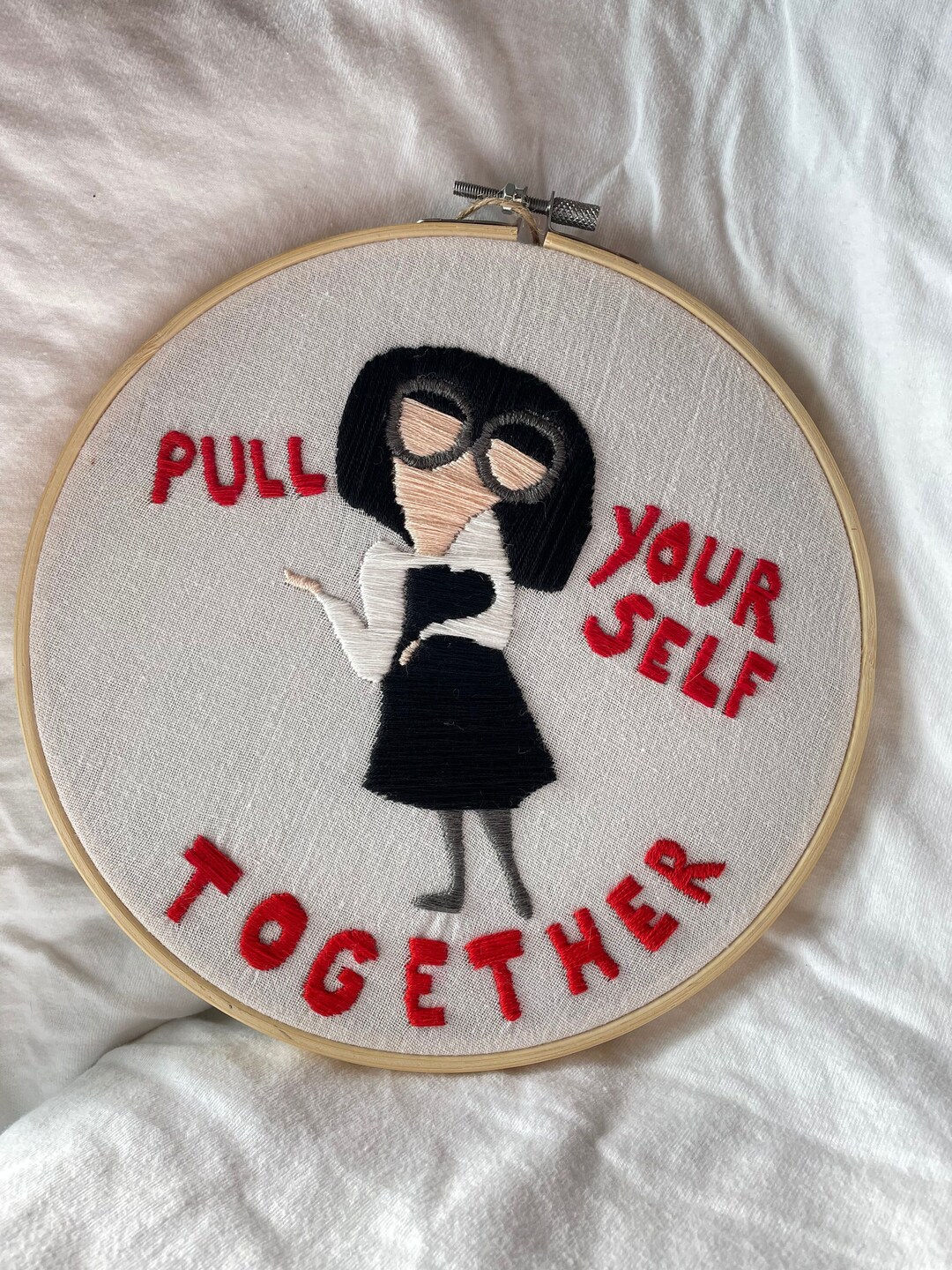 Edna Mode Embroidery Hoop the Incredibles Inspired Wall - Etsy