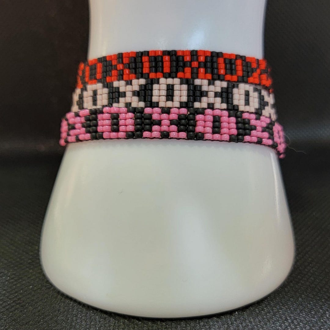 Xs and Os. Hugs and Kisses. Beaded Bracelet. Adjustable Bead Loom ...