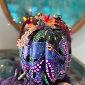 Deep Sea Octopus on Black Pumpkin - Etsy