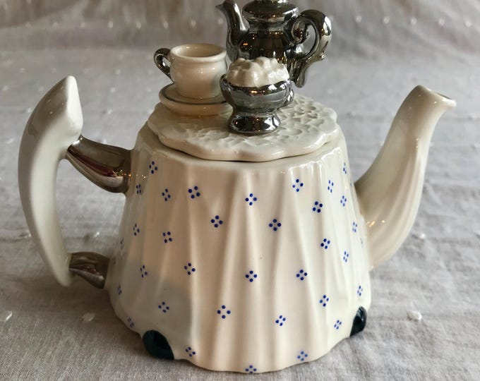 Cardew Design, Small Tea Pot, With Tea Table Lid, Made in England ...