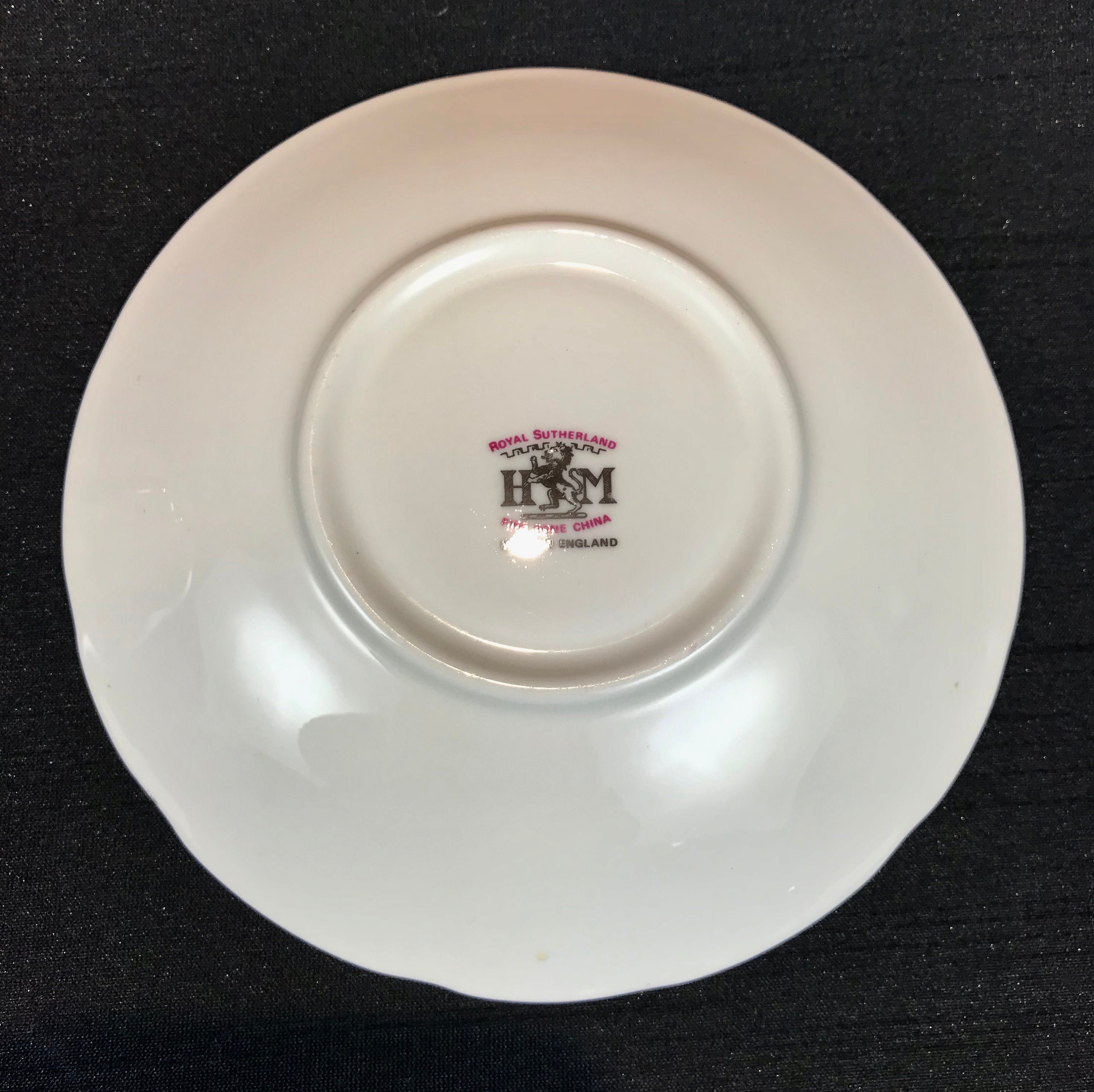 ROYAL SUTHERLAND Fine Bone China Teacup & Saucer Made in England Pink ...