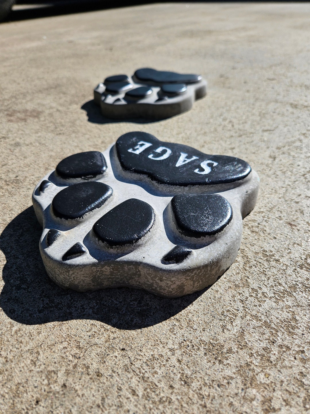 Custom Engraved Pet Headstone – Paw Print Memorial Garden Stone - Etsy